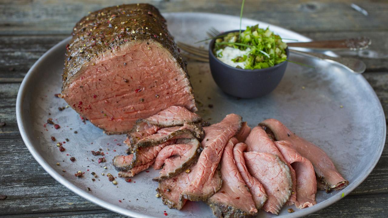 Roastbiff med hjemmelaget remulade | Oppskrift Roastbiff med hjemmelaget remulade | Oppskrift